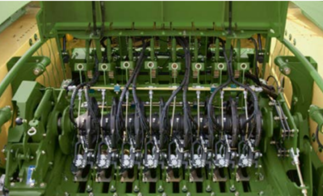 KRONE BiG Pack 1290 HDP II XC | Square Balers | Action Agriculture